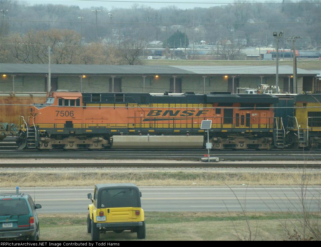 BNSF 7506